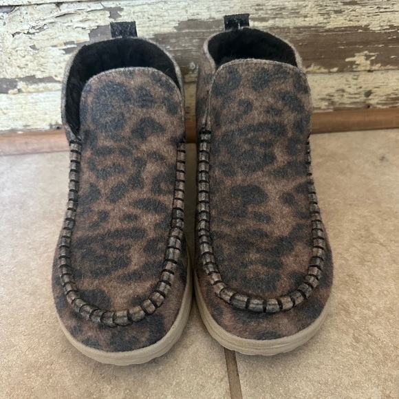 Hey Dude | Shoes | Hey Dude Denny Ankle Booties | Poshmark